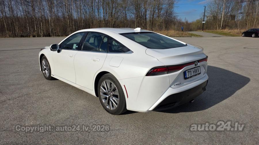 Balts Toyota Mirai 2023 Tallina, ar dzinēja tilpumu 0.00 L un nobraukumu 42 tūkst. km par 29999 €, foto 6 vietnē AUTOMOTO.COM.LV