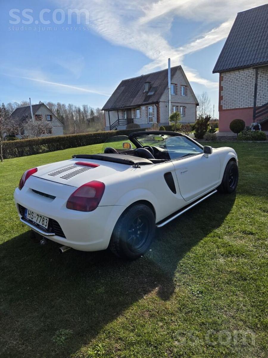 Balts Toyota MR2 2000 Talsi, ar dzinēja tilpumu 1.80 L un nobraukumu 281 tūkst. km par 4500 €, foto 5 vietnē AUTOMOTO.COM.LV
