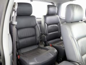 Black Toyota Previa 2003 in Tallinn, with an engine capacity of 2.40 L and mileage of 283 thousand km for 1099 €, photo 9 on AUTOMOTO.COM.LV