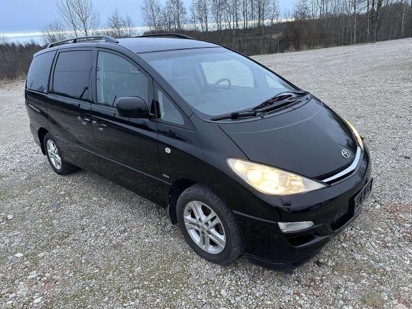 Black Toyota Previa 2004 in Valga, with an engine capacity of 2.40 L and mileage of 290 thousand km for 2600 €, photo 1 on AUTOMOTO.COM.LV