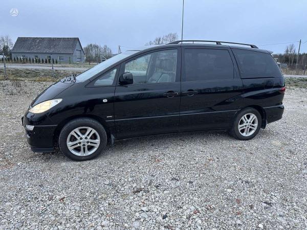 Black Toyota Previa 2004 in Valga, with an engine capacity of 2.40 L and mileage of 290 thousand km for 2600 €, photo 3 on AUTOMOTO.COM.LV