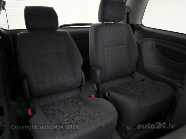 Melns Toyota Previa 2004 Tallina, ar dzinēja tilpumu 2.40 L un nobraukumu 354 tūkst. km par 2499 €, foto 8 vietnē AUTOMOTO.COM.LV