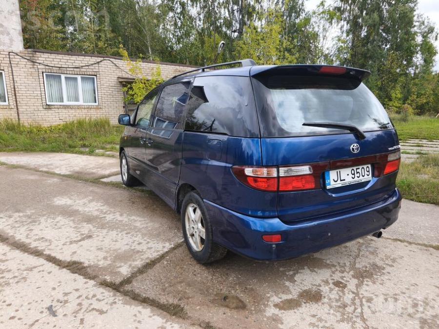 Синий Тойота Превиа 2001 в Бауска, объемом двигателя 2.00 л и пробегом 300 тыс. км за 1900 €, фото 4 на AUTOMOTO.COM.LV