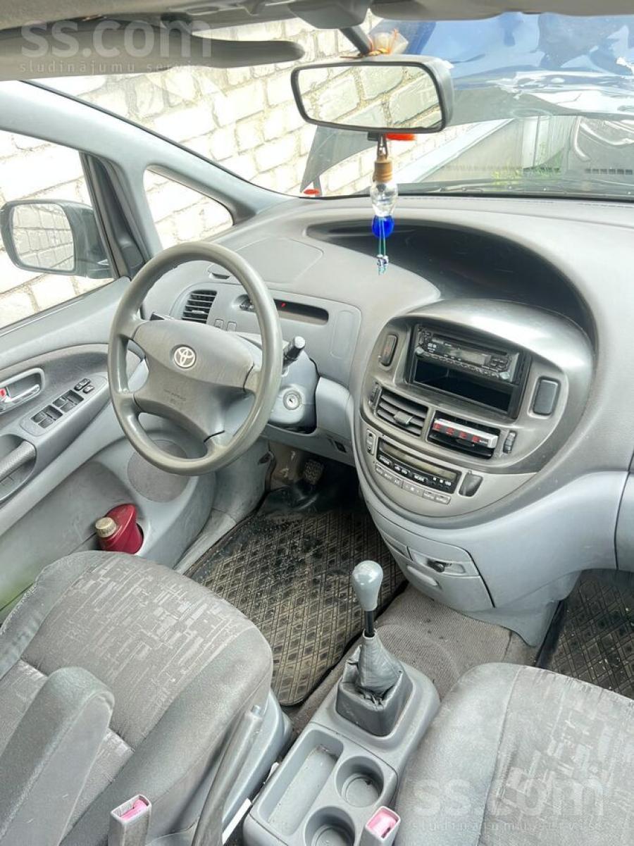 Zils Toyota Previa 2002 Rīga, ar dzinēja tilpumu 2.00 L un nobraukumu 400 tūkst. km par 750 €, foto 7 vietnē AUTOMOTO.COM.LV