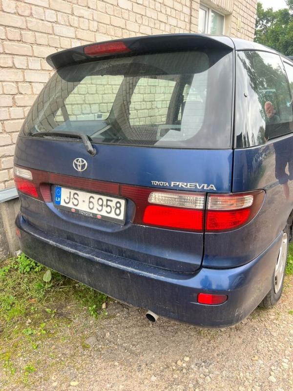 Zils Toyota Previa 2002 Rīga, ar dzinēja tilpumu 2.00 L un nobraukumu 400 tūkst. km par 750 €, foto 7 vietnē AUTOMOTO.COM.LV