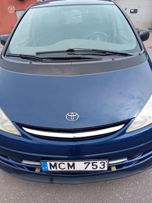 Blue Toyota Previa 2002 in Klaipeda, with an engine capacity of 2.40 L and mileage of 337 thousand km for 3350 €, photo  on AUTOMOTO.COM.LV