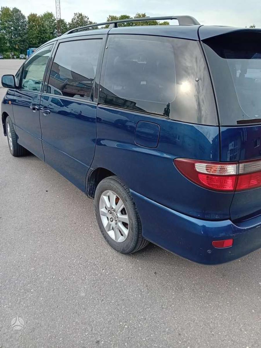 Blue Toyota Previa 2002 in Klaipeda, with an engine capacity of 2.40 L and mileage of 337 thousand km for 3350 €, photo 4 on AUTOMOTO.COM.LV