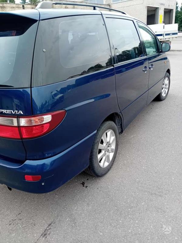 Zils Toyota Previa 2002 Klaipėda, ar dzinēja tilpumu 2.40 L un nobraukumu 337 tūkst. km par 3350 €, foto 5 vietnē AUTOMOTO.COM.LV