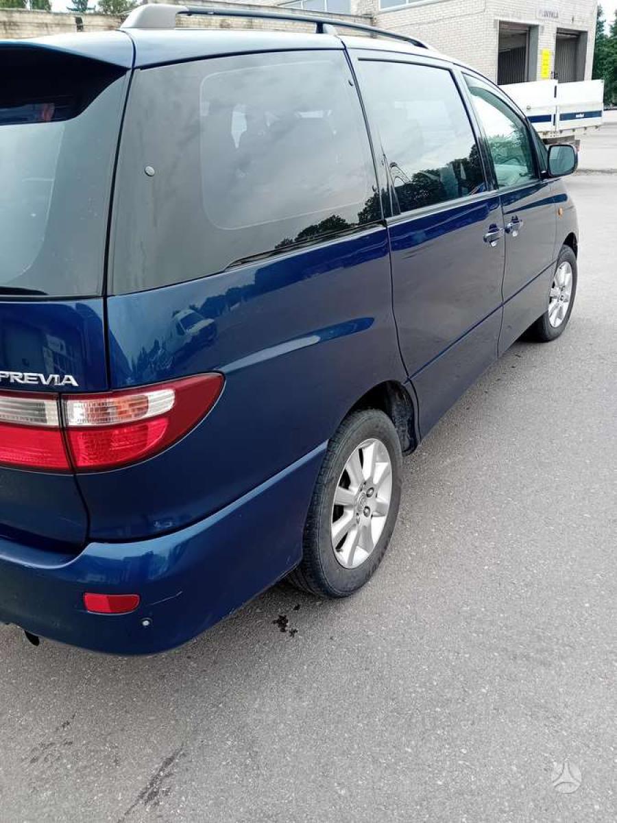 Blue Toyota Previa 2002 in Klaipeda, with an engine capacity of 2.40 L and mileage of 337 thousand km for 3350 €, photo 5 on AUTOMOTO.COM.LV