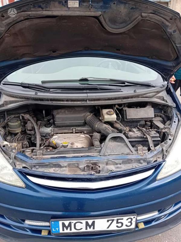 Zils Toyota Previa 2002 Klaipėda, ar dzinēja tilpumu 2.40 L un nobraukumu 337 tūkst. km par 3350 €, foto 8 vietnē AUTOMOTO.COM.LV