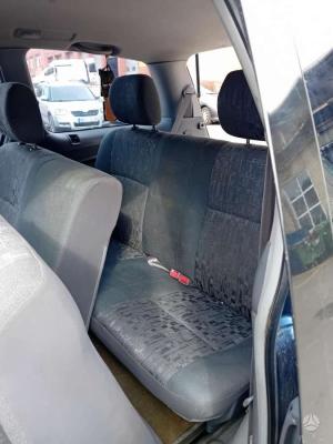Blue Toyota Previa 2002 in Klaipeda, with an engine capacity of 2.40 L and mileage of 337 thousand km for 3350 €, photo 14 on AUTOMOTO.COM.LV
