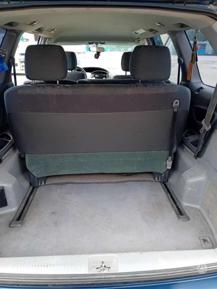 Blue Toyota Previa 2002 in Klaipeda, with an engine capacity of 2.40 L and mileage of 337 thousand km for 3350 €, photo 15 on AUTOMOTO.COM.LV