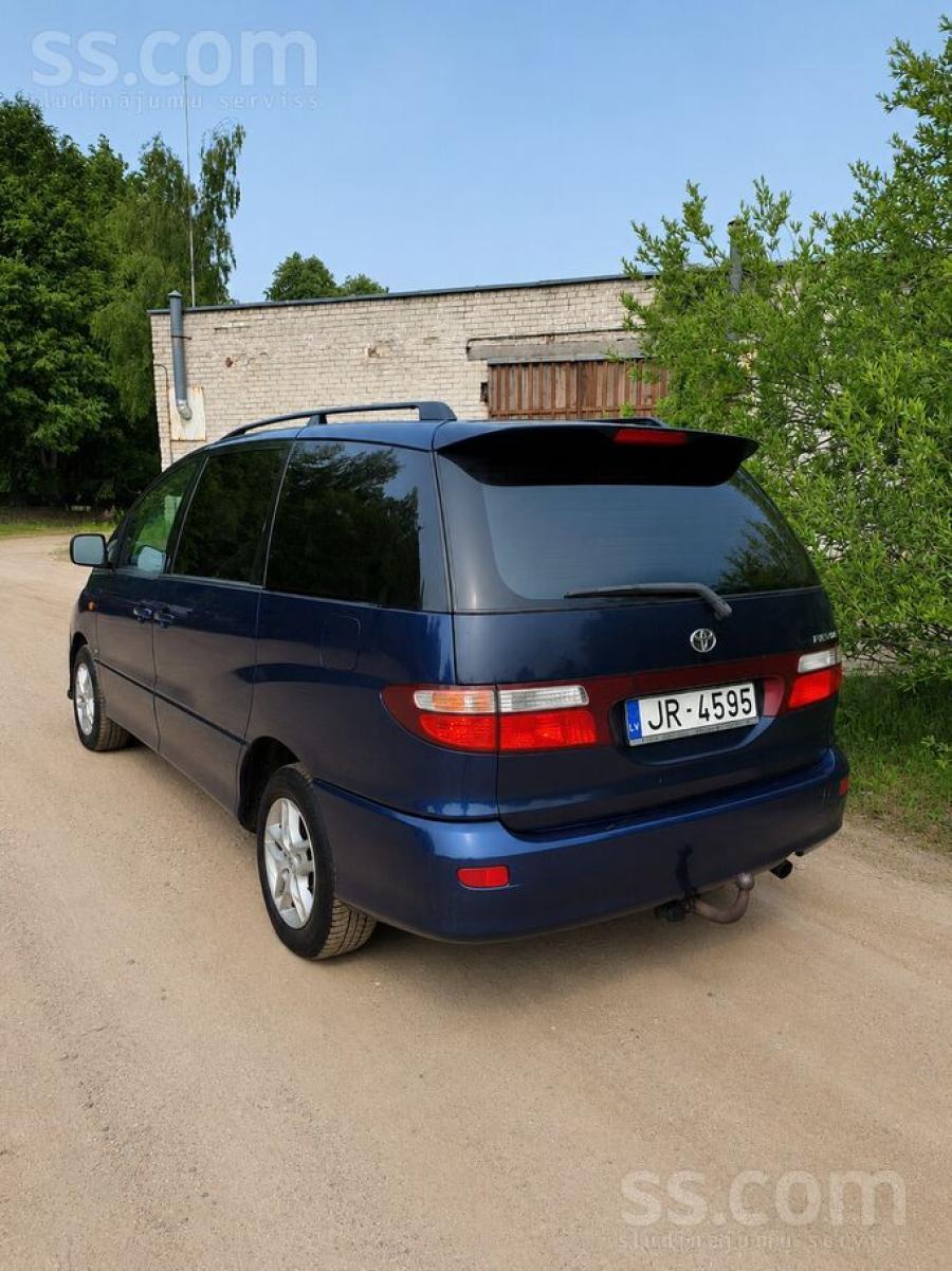 Blue Toyota Previa 2003 in Tukums, with an engine capacity of 2.00 L and mileage of 273 thousand km for 1700 €, photo 4 on AUTOMOTO.COM.LV