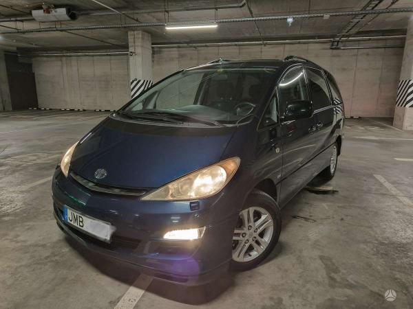 Blue Toyota Previa 2005 in Vilnius, with an engine capacity of 2.36 L and mileage of 317 thousand km for 2999 €, photo 1 on AUTOMOTO.COM.LV
