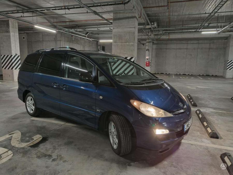 Zils Toyota Previa 2005 Viļņa, ar dzinēja tilpumu 2.36 L un nobraukumu 317 tūkst. km par 2999 €, foto 3 vietnē AUTOMOTO.COM.LV