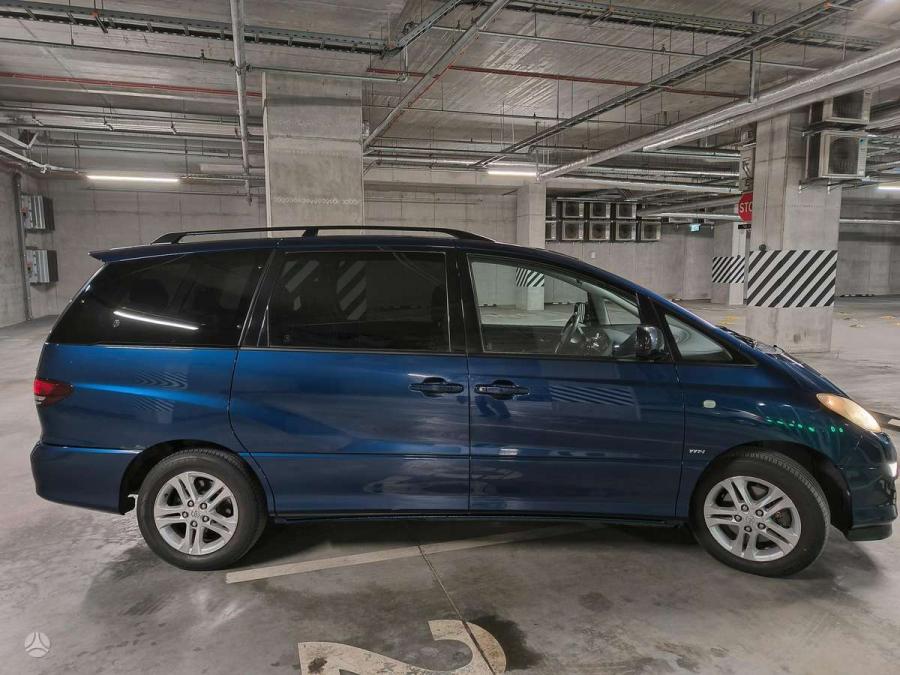 Zils Toyota Previa 2005 Viļņa, ar dzinēja tilpumu 2.36 L un nobraukumu 317 tūkst. km par 2999 €, foto 4 vietnē AUTOMOTO.COM.LV