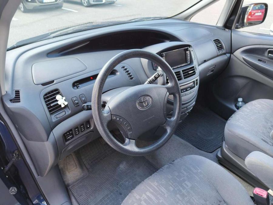 Zils Toyota Previa 2005 Viļņa, ar dzinēja tilpumu 2.36 L un nobraukumu 317 tūkst. km par 2999 €, foto 14 vietnē AUTOMOTO.COM.LV
