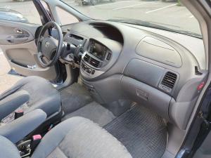 Zils Toyota Previa 2005 Viļņa, ar dzinēja tilpumu 2.36 L un nobraukumu 317 tūkst. km par 2999 €, foto 15 vietnē AUTOMOTO.COM.LV