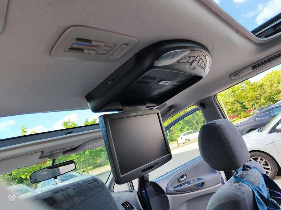 Zils Toyota Previa 2005 Viļņa, ar dzinēja tilpumu 2.36 L un nobraukumu 317 tūkst. km par 2999 €, foto 23 vietnē AUTOMOTO.COM.LV