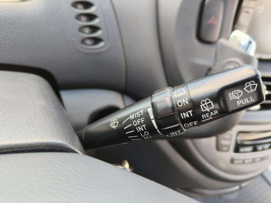 Zils Toyota Previa 2005 Viļņa, ar dzinēja tilpumu 2.36 L un nobraukumu 317 tūkst. km par 2999 €, foto 26 vietnē AUTOMOTO.COM.LV