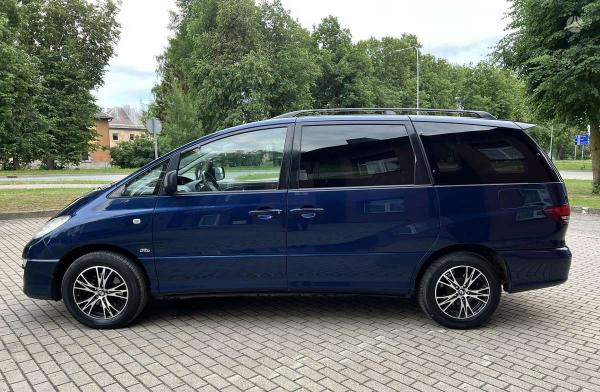 Zils Toyota Previa 2005 Šauļi, ar dzinēja tilpumu 2.00 L un nobraukumu 339 tūkst. km par 2000 €, foto 5 vietnē AUTOMOTO.COM.LV