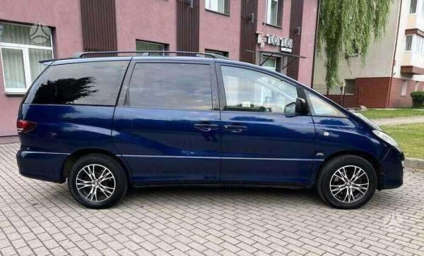 Zils Toyota Previa 2005 Šauļi, ar dzinēja tilpumu 2.00 L un nobraukumu 330 tūkst. km par 2350 €, foto 7 vietnē AUTOMOTO.COM.LV