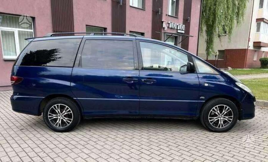 Zils Toyota Previa 2005 Šauļi, ar dzinēja tilpumu 2.00 L un nobraukumu 330 tūkst. km par 2350 €, foto 8 vietnē AUTOMOTO.COM.LV