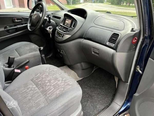 Zils Toyota Previa 2005 Šauļi, ar dzinēja tilpumu 2.00 L un nobraukumu 330 tūkst. km par 2350 €, foto 10 vietnē AUTOMOTO.COM.LV