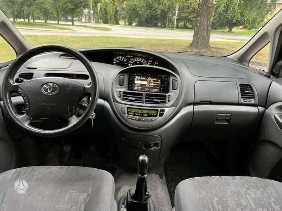 Zils Toyota Previa 2005 Šauļi, ar dzinēja tilpumu 2.00 L un nobraukumu 330 tūkst. km par 2350 €, foto 12 vietnē AUTOMOTO.COM.LV