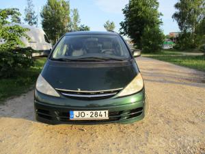 Green Toyota Previa 2002 in Riga, with an engine capacity of 2.00 L and mileage of 300 thousand km for 2000 €, photo  on AUTOMOTO.COM.LV