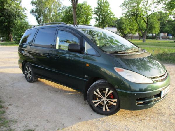 Green Toyota Previa 2002 in Riga, with an engine capacity of 2.00 L and mileage of 300 thousand km for 2000 €, photo 5 on AUTOMOTO.COM.LV