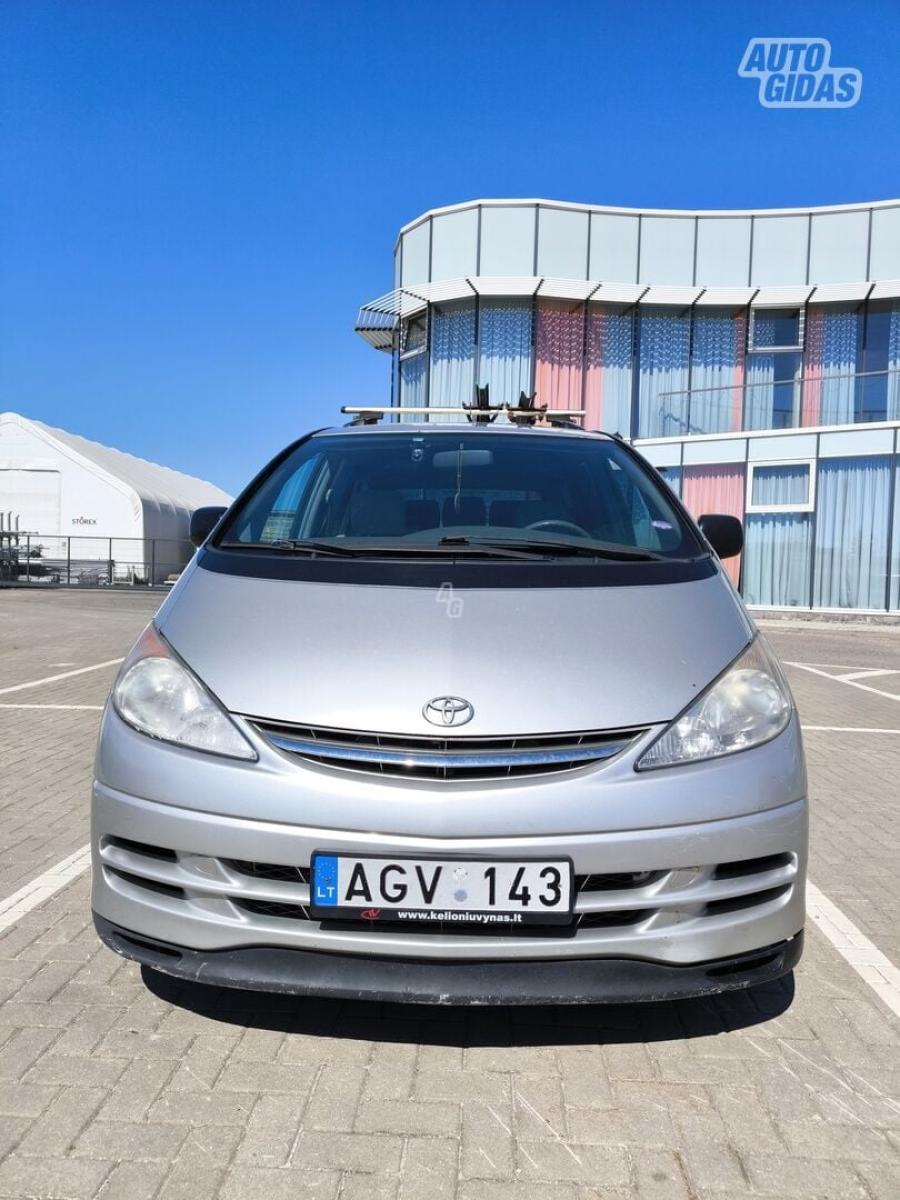 Grey Toyota Previa 2000 in Panevezys, with an engine capacity of 2.40 L and mileage of 400 thousand km for 2500 €, photo 4 on AUTOMOTO.COM.LV