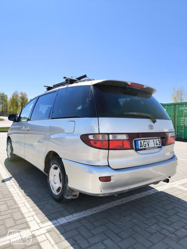 Grey Toyota Previa 2000 in Panevezys, with an engine capacity of 2.40 L and mileage of 400 thousand km for 2500 €, photo 5 on AUTOMOTO.COM.LV