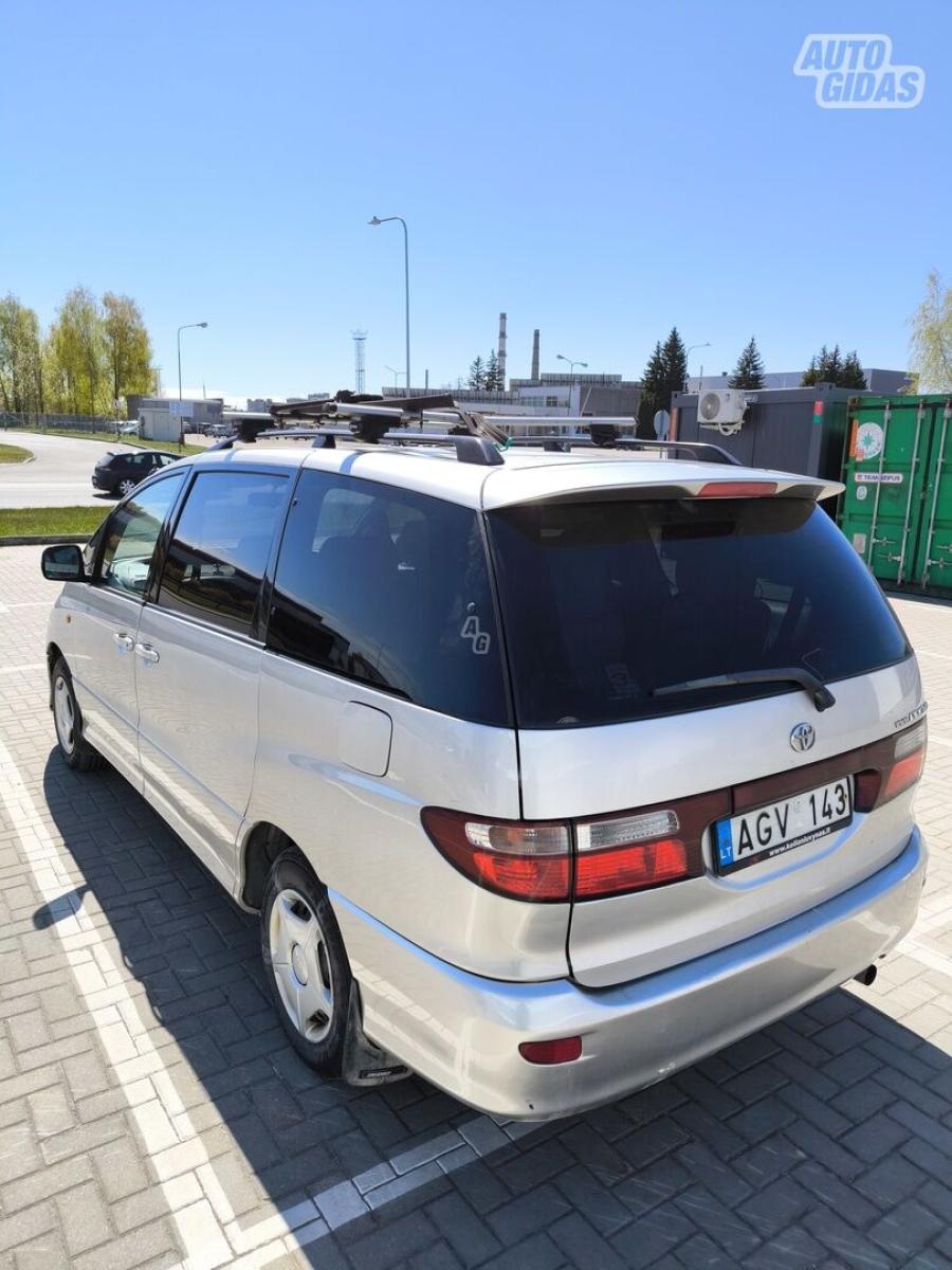 Grey Toyota Previa 2000 in Panevezys, with an engine capacity of 2.40 L and mileage of 400 thousand km for 2500 €, photo 15 on AUTOMOTO.COM.LV