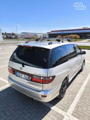 Grey Toyota Previa 2000 in Panevezys, with an engine capacity of 2.40 L and mileage of 400 thousand km for 2500 €, photo 17 on AUTOMOTO.COM.LV