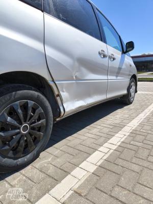 Grey Toyota Previa 2000 in Panevezys, with an engine capacity of 2.40 L and mileage of 400 thousand km for 2500 €, photo 18 on AUTOMOTO.COM.LV