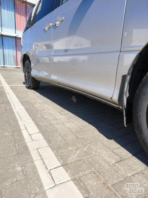 Grey Toyota Previa 2000 in Panevezys, with an engine capacity of 2.40 L and mileage of 400 thousand km for 2500 €, photo 19 on AUTOMOTO.COM.LV