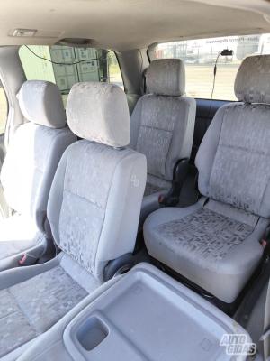 Grey Toyota Previa 2000 in Panevezys, with an engine capacity of 2.40 L and mileage of 400 thousand km for 2500 €, photo 32 on AUTOMOTO.COM.LV