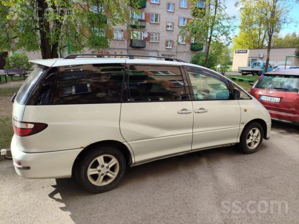 Grey Toyota Previa 2001 in Daugavpils, with an engine capacity of 2.00 L and mileage of 380 thousand km for 1000 €, photo 2 on AUTOMOTO.COM.LV