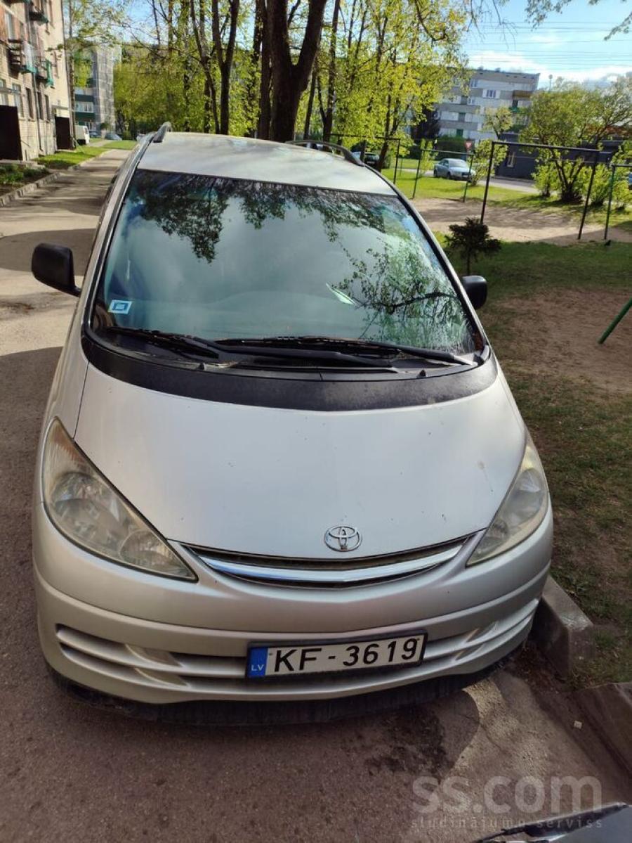 Grey Toyota Previa 2001 in Daugavpils, with an engine capacity of 2.00 L and mileage of 380 thousand km for 1000 €, photo 12 on AUTOMOTO.COM.LV