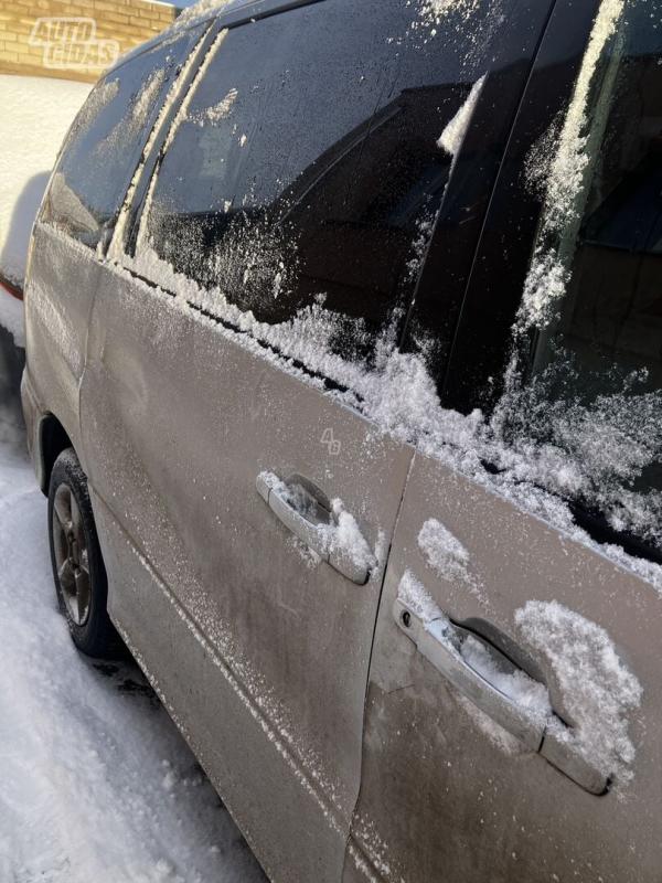 Pelēks Toyota Previa 2001 Panevēža, ar dzinēja tilpumu 2.00 L un nobraukumu 306 tūkst. km par 1000 €, foto 8 vietnē AUTOMOTO.COM.LV
