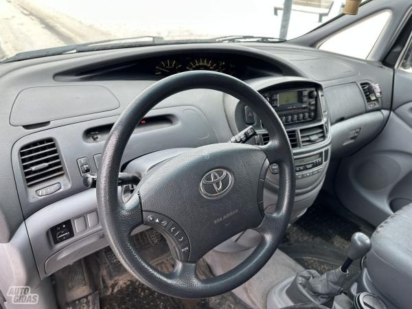Pelēks Toyota Previa 2001 Ukmergė, ar dzinēja tilpumu 2.00 L un nobraukumu 270 tūkst. km par 950 €, foto 10 vietnē AUTOMOTO.COM.LV