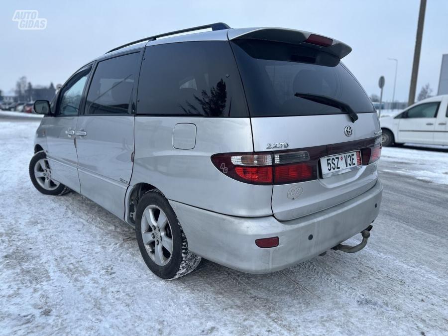 Grey Toyota Previa 2002 in Marijampole, with an engine capacity of 2.00 L and mileage of 278 thousand km for 2499 €, photo 5 on AUTOMOTO.COM.LV