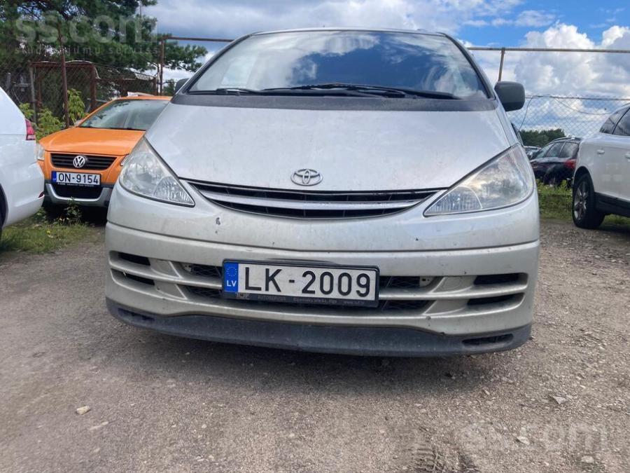 Grey Toyota Previa 2003 in Riga, with an engine capacity of 2.00 L and mileage of 0 thousand km for 920 €, photo 3 on AUTOMOTO.COM.LV