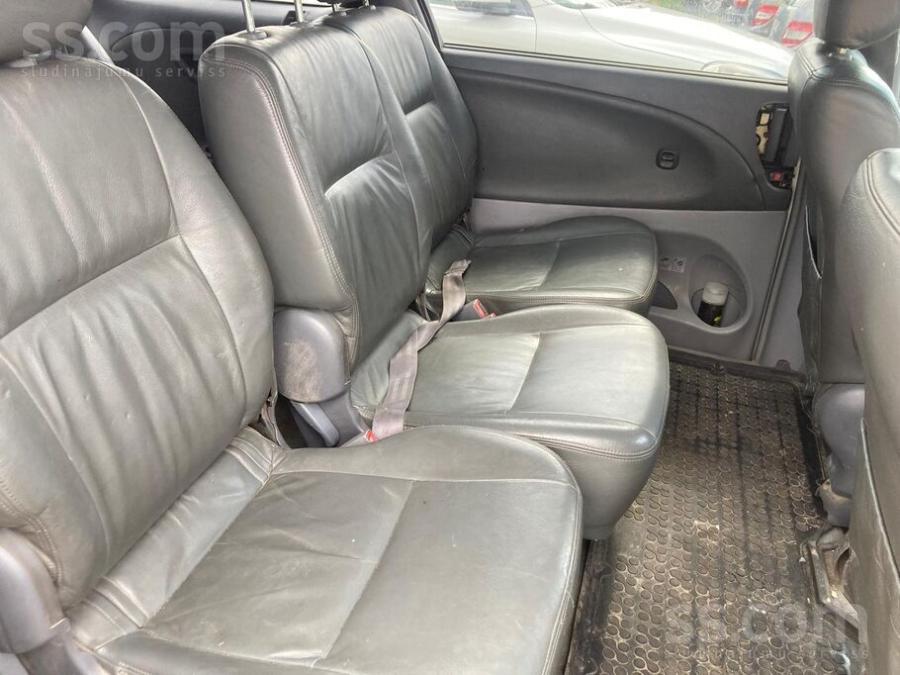 Grey Toyota Previa 2003 in Riga, with an engine capacity of 2.00 L and mileage of 0 thousand km for 920 €, photo 14 on AUTOMOTO.COM.LV