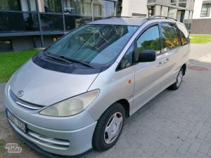 Pelēks Toyota Previa 2003 Viļņa, ar dzinēja tilpumu 2.00 L un nobraukumu 317 tūkst. km par 950 €, foto 4 vietnē AUTOMOTO.COM.LV
