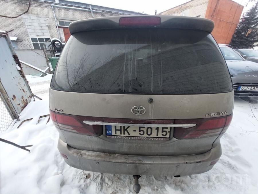 Grey Toyota Previa 2004 in Riga, with an engine capacity of 2.00 L and mileage of 520 thousand km for 700 €, photo 4 on AUTOMOTO.COM.LV