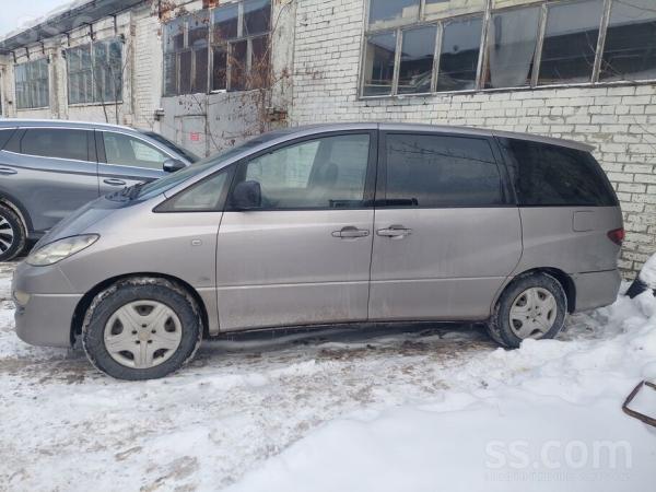 Grey Toyota Previa 2004 in Riga, with an engine capacity of 2.00 L and mileage of 520 thousand km for 700 €, photo 8 on AUTOMOTO.COM.LV