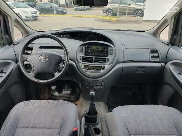 Pelēks Toyota Previa 2004 Kauņa, ar dzinēja tilpumu 2.00 L un nobraukumu 400 tūkst. km par 1450 €, foto 5 vietnē AUTOMOTO.COM.LV