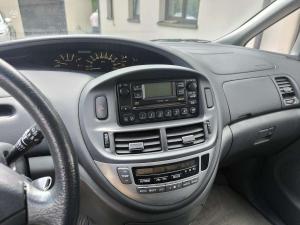 Pelēks Toyota Previa 2004 Viļņa, ar dzinēja tilpumu 2.00 L un nobraukumu 221 tūkst. km par 3200 €, foto 4 vietnē AUTOMOTO.COM.LV